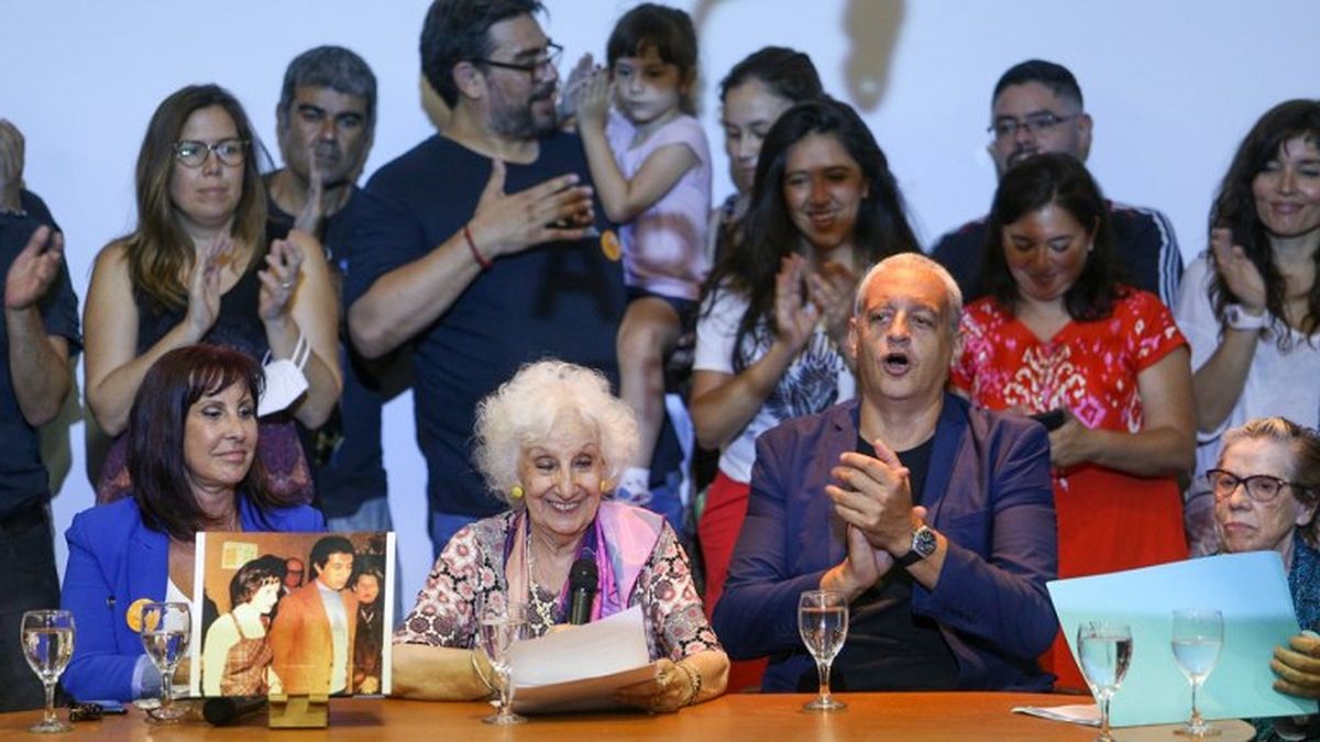 Las Abuelas de Plaza de Mayo encontraron al nieto 131