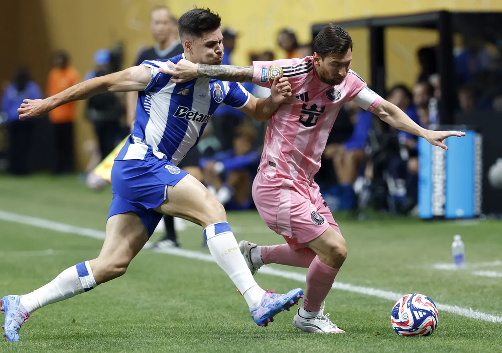Con un golazo de Messi, Inter Miami le ganó 2-1 al Porto en el Mundial de Clubes