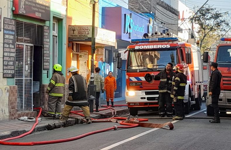Se incendió un cotillón en el centro