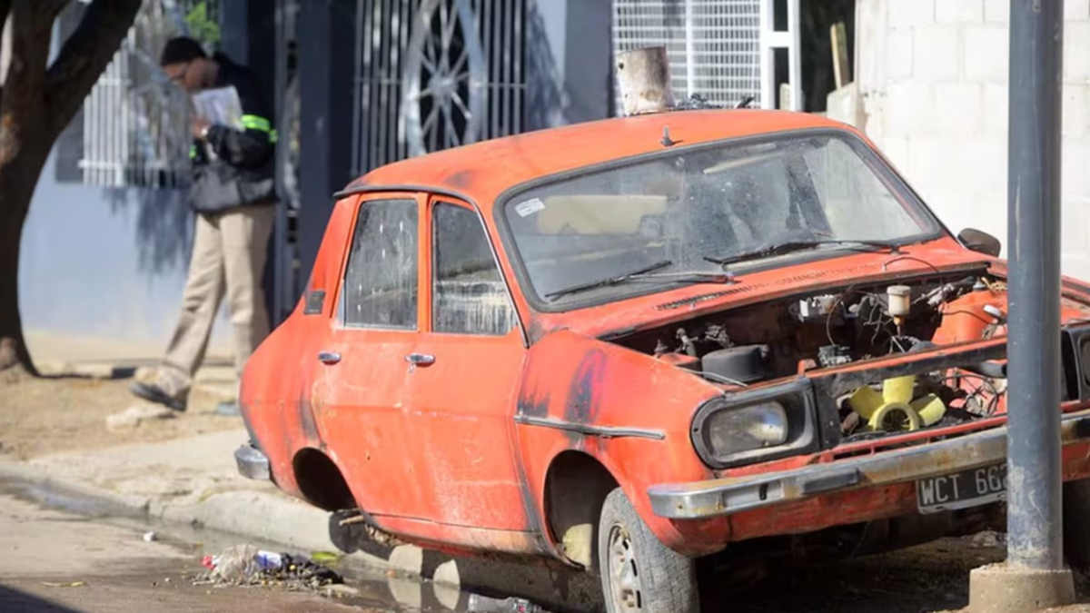 Intentó impedir que le quemen el auto y la asesinaron a tiros
