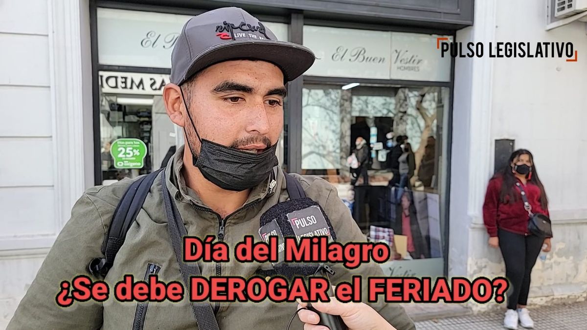 ¿Se debe derogar el feriado del Día del Milagro?