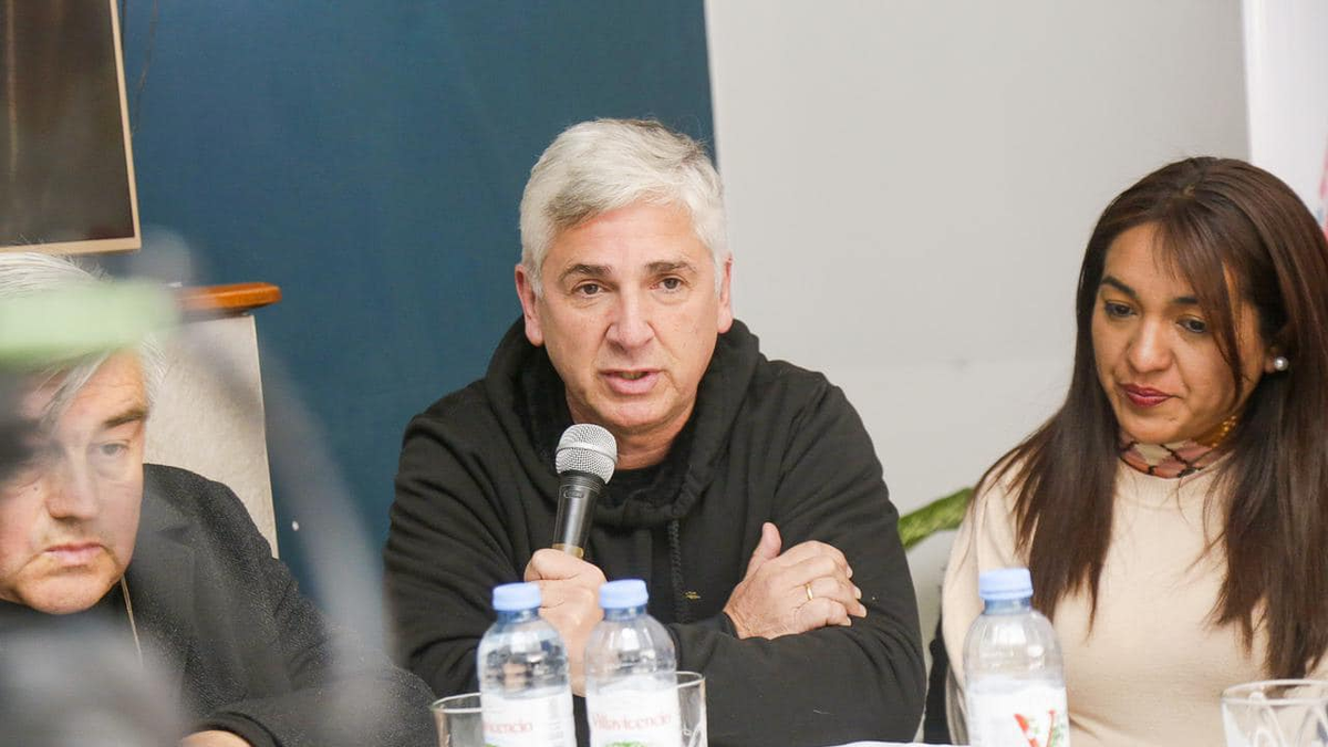 Para Lobo Vergara, la ciudadanía debe elegir qué modelo de cambio quiere