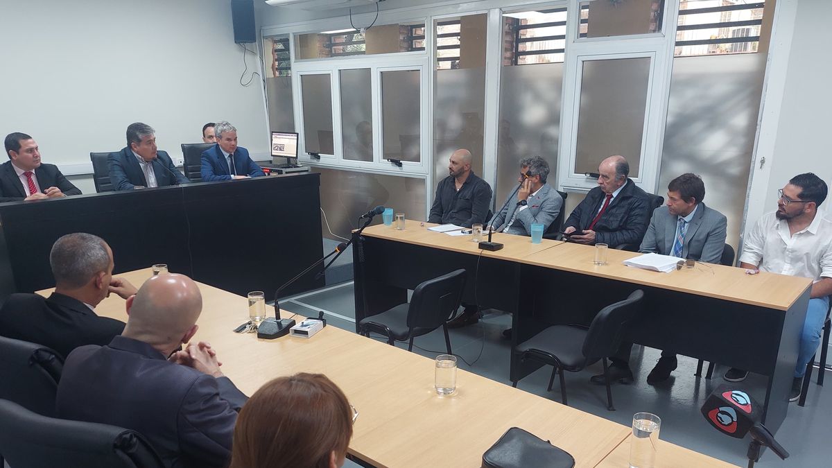 A tu propio hermano, si le están pegando, lo vas a defender de la mejor ...