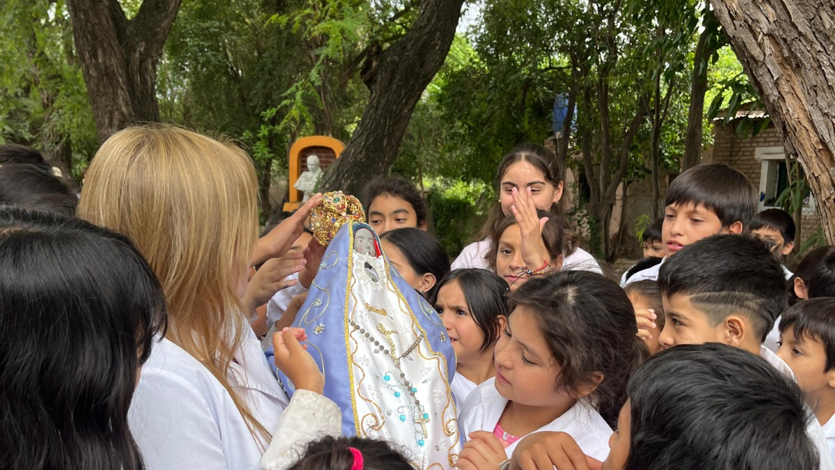 La Virgen del Valle visitó la escuela de Sumalao