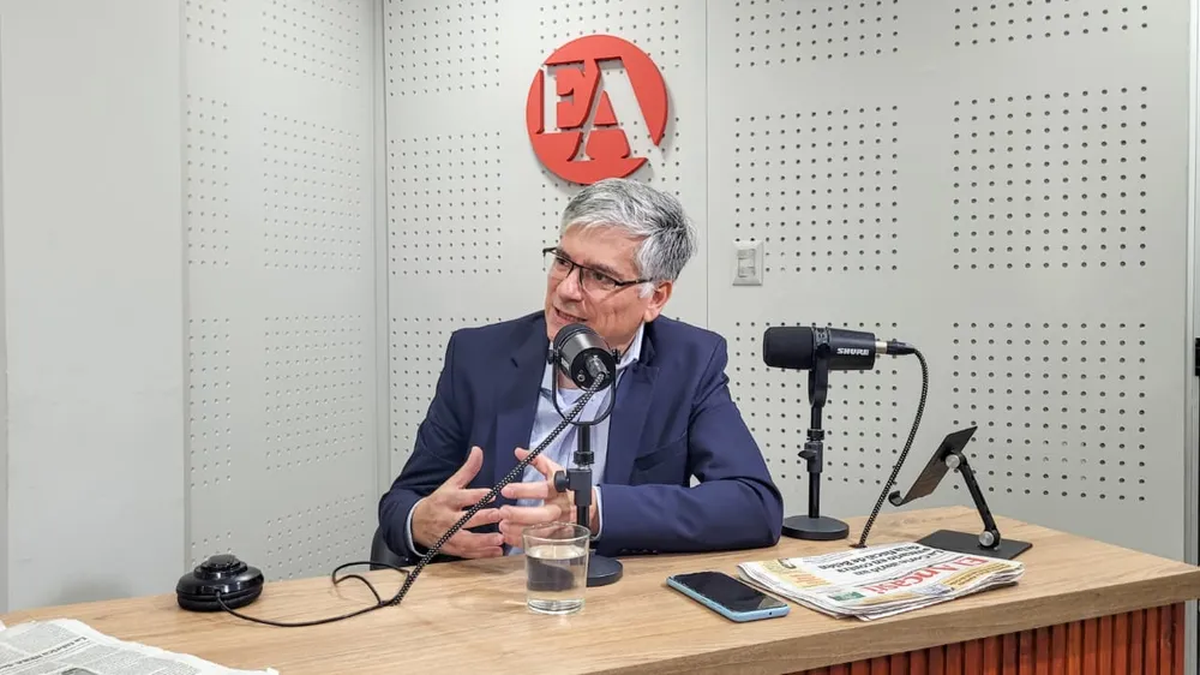 Víctor Quinteros: La campaña es una polarización trucha