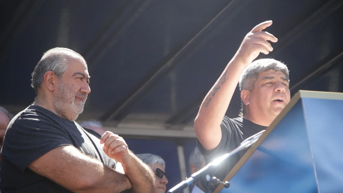 Pablo Moyano: A Caputo lo van a llevar en andas, pero al Riachuelo