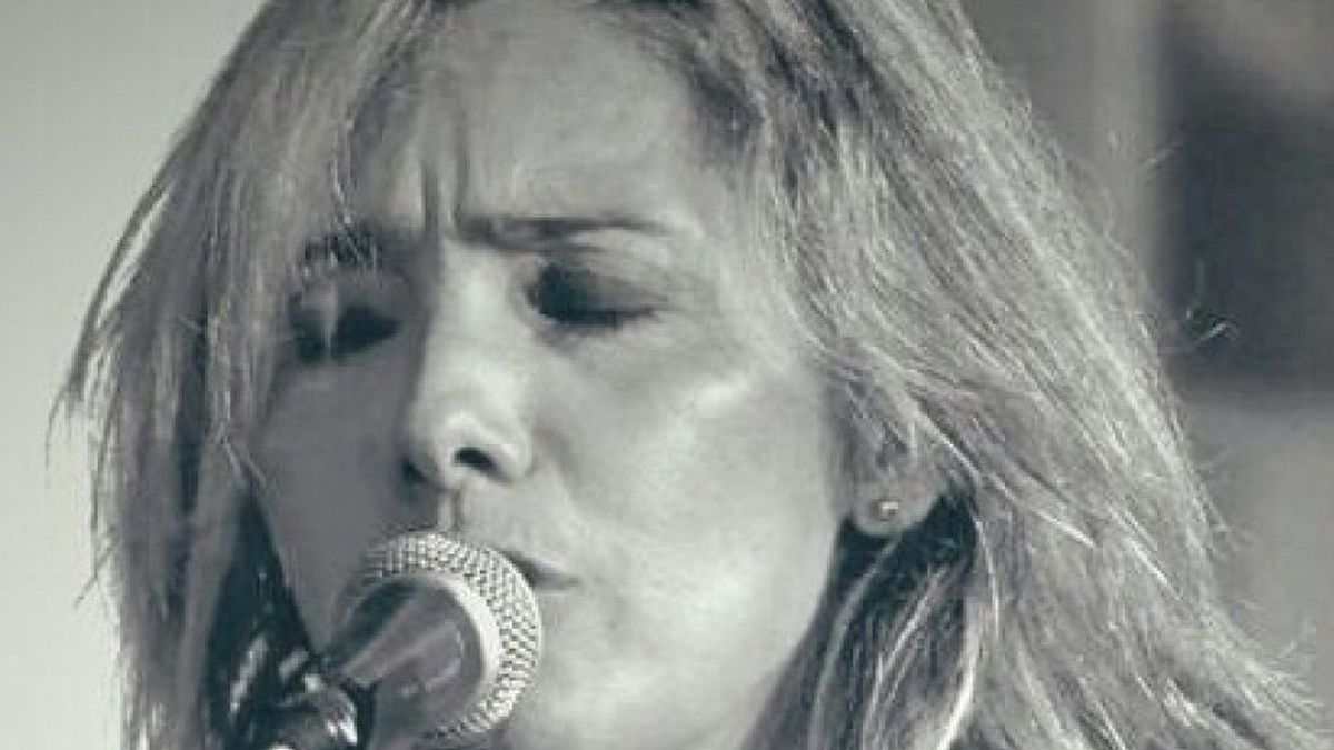 La cantante Verónica Parodi presenta su disco Donde muere el sol en el ...