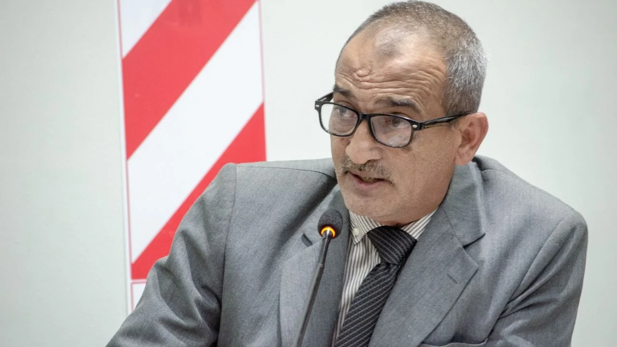 Augusto Barros presentó su renuncia al Jury contra el fiscal Costilla