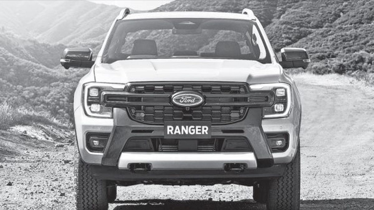 Ford presentó su nueva pick-up con cabina y media