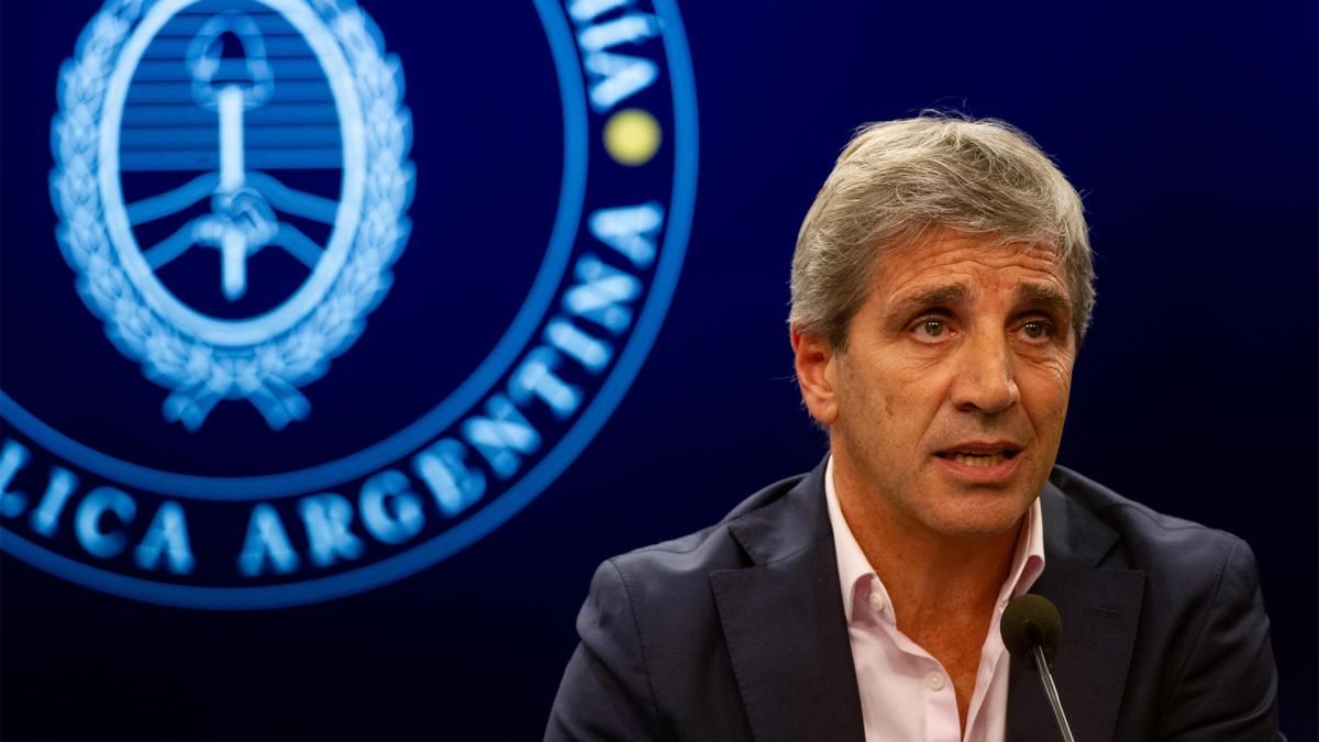 Tras caerse el préstamo de 20.000 millones de dólares, Caputo busca ...